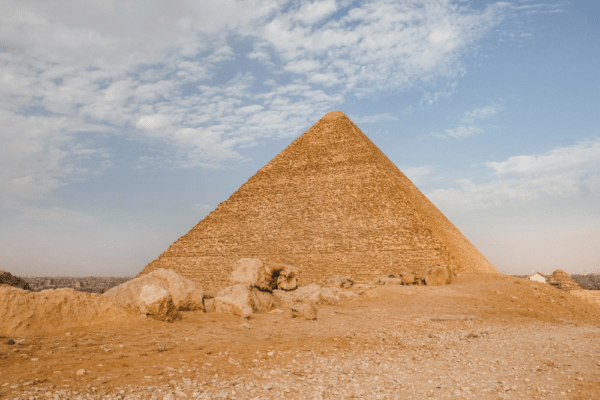King Khufu Unveiled: The Pyramid Builder's Story