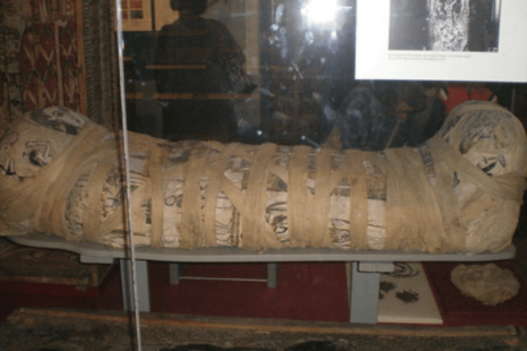 Who was the last pharaoh of Egypt? Cleopatra VII's Story